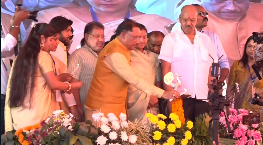 PM Modi commences Mahatari Vandana scheme vbirtually, facilitating ...