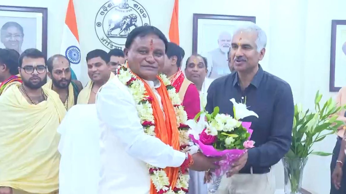 Odisha CM Mohan Majhi Commences Operations at Lok Seva Bhawan.